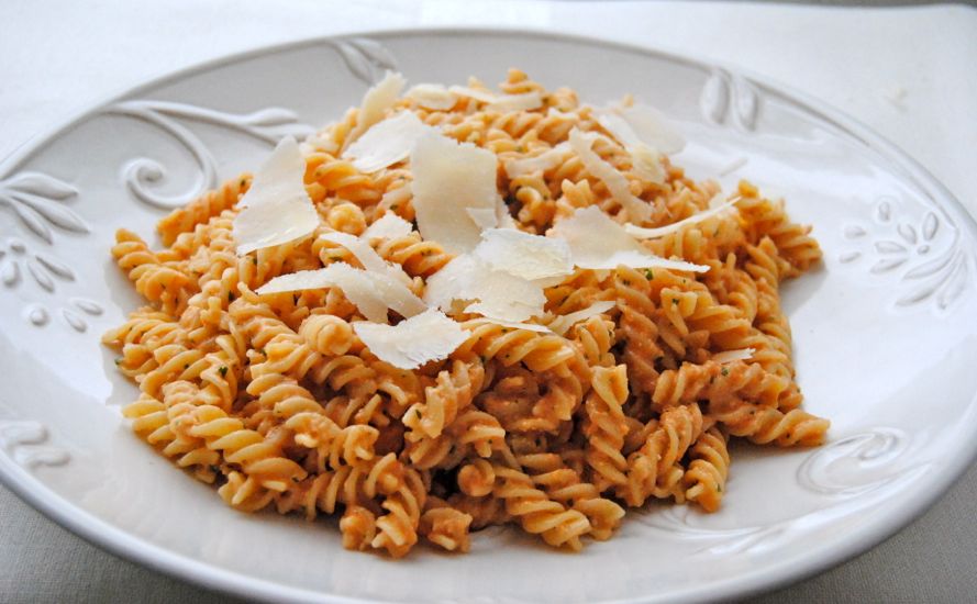 espirales de pasta con parmesano y piñones – 02526 | Las Recetas de Mamá